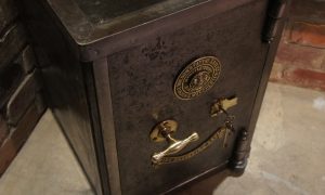 Опечатывающие устройства для сейфов. Как опечатать сейф.